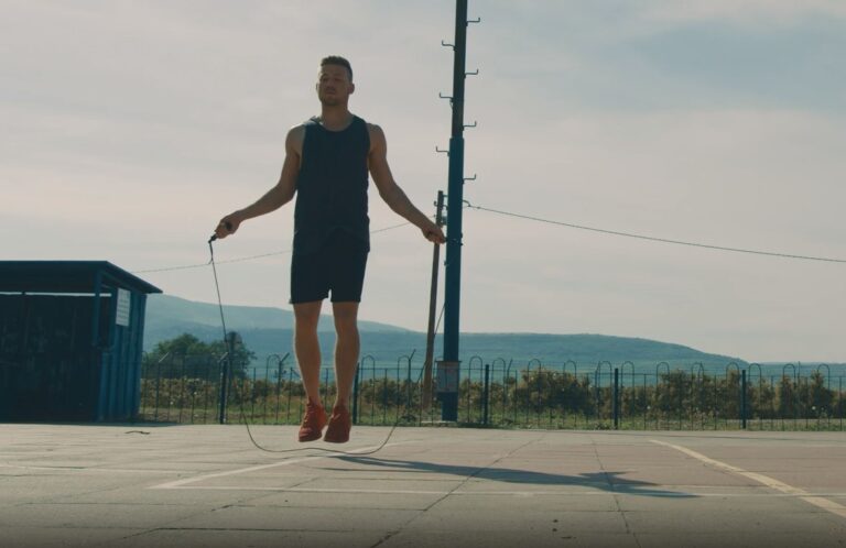 12 Knee Fat Exercises to Sculpt Your Legs: Toning Workouts